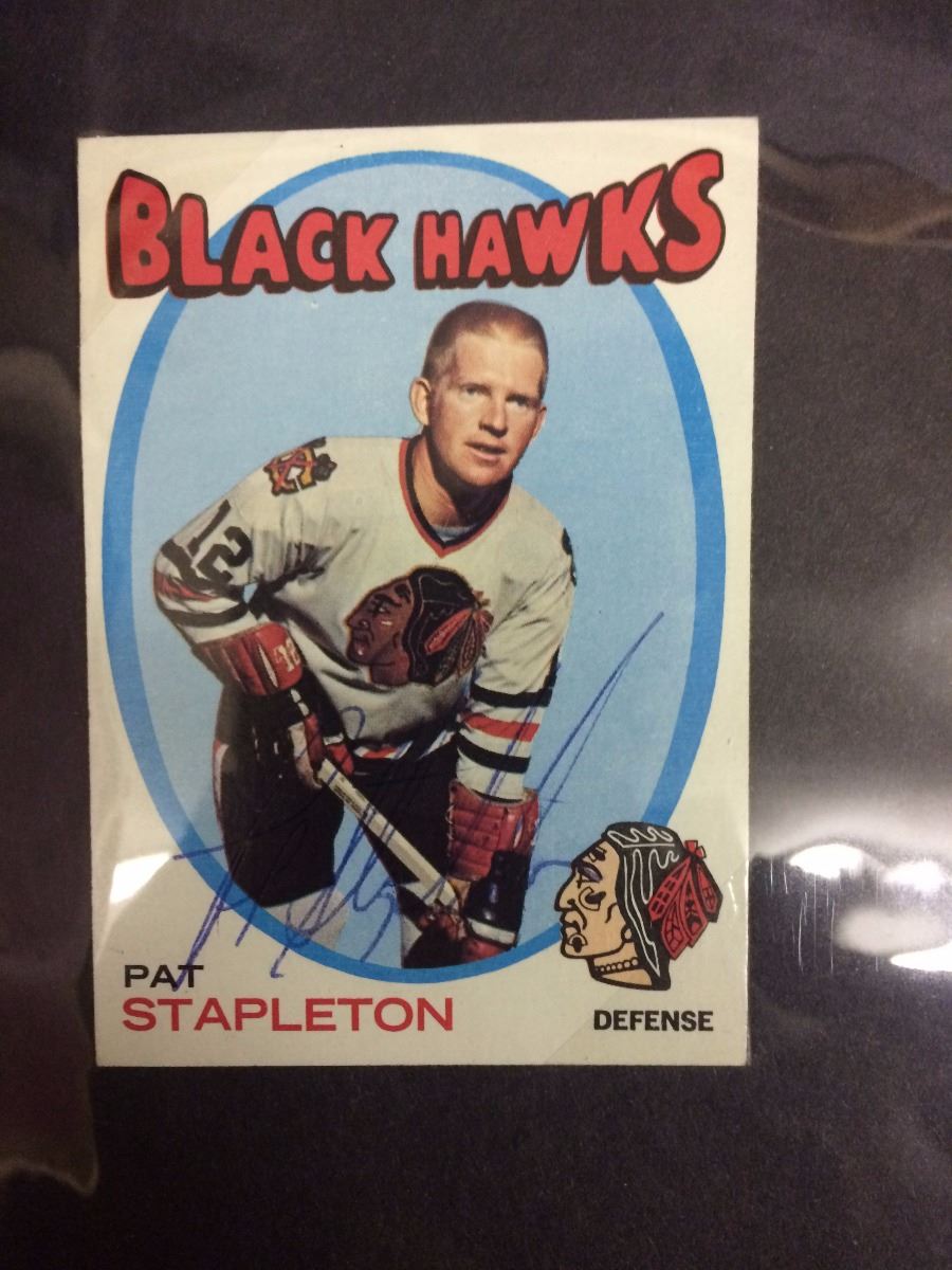 AUTOGRAPHED PAT STAPLETON HOCKEY CARD CHICAGO BLACKHAWKS
