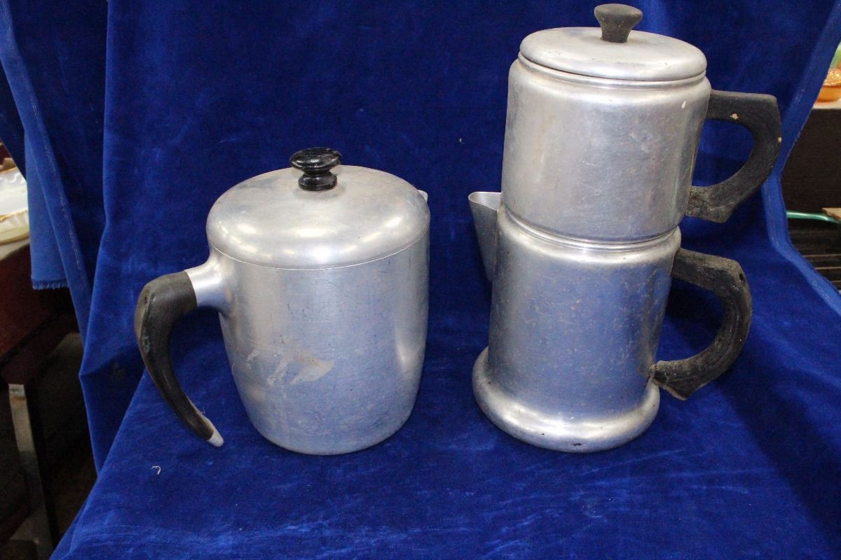 Coffee Pot & Coffee Perk