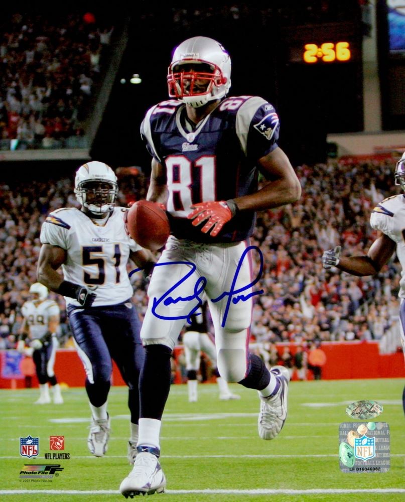 Randy Moss Signed Patriots 8x10 Photo (Moss Hologram)