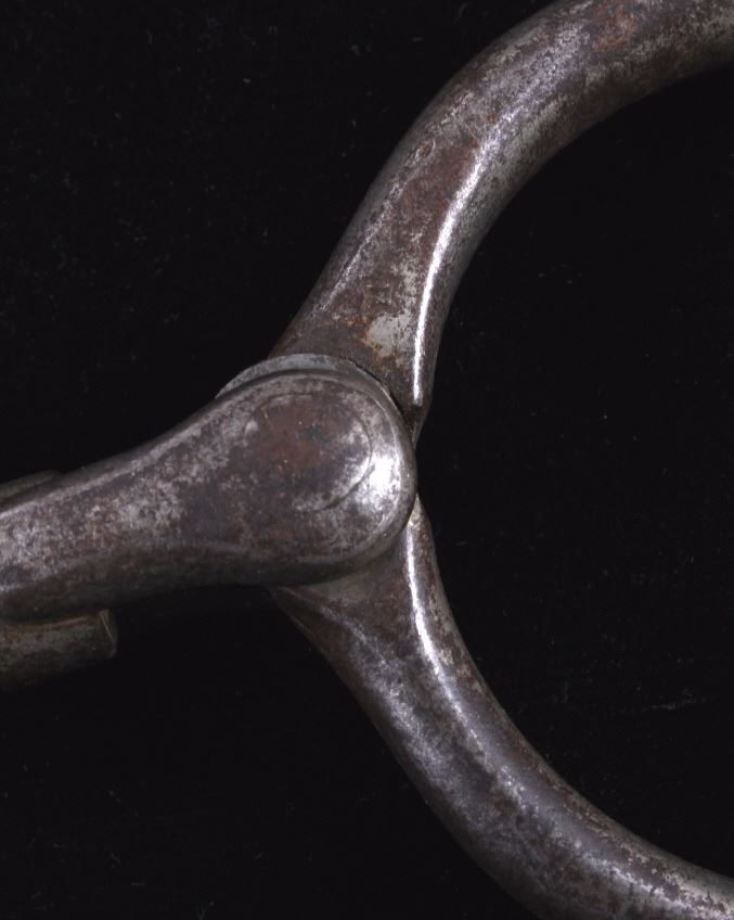 Antique Tower Bean's Pattern Handcuffs with Key