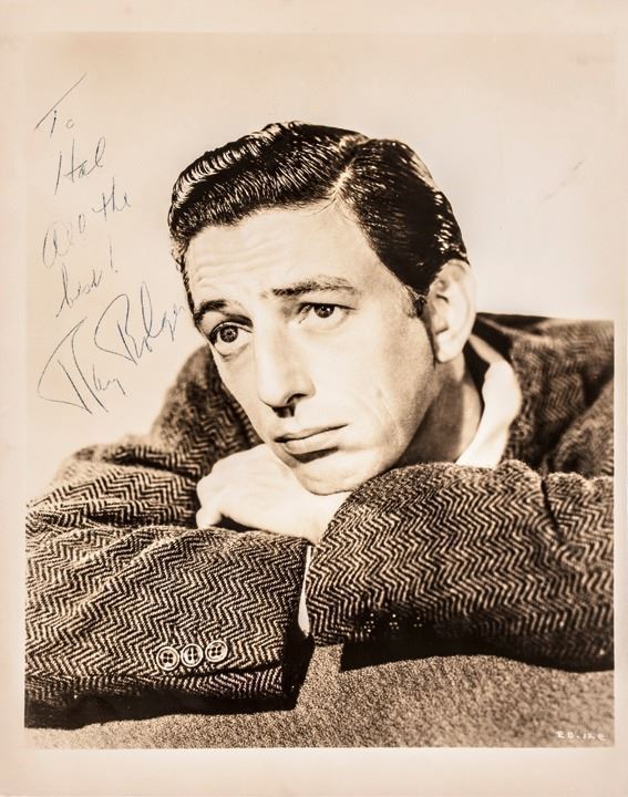 RAY BOLGER Signed B&W Photograph, the Scarecrow from the Wizard of Oz