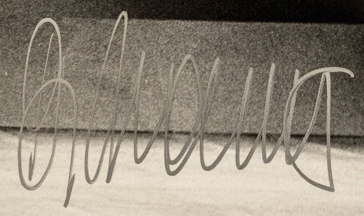 Ballet Dancer RUDOLF NUREYEV Autograph Photograph Signed