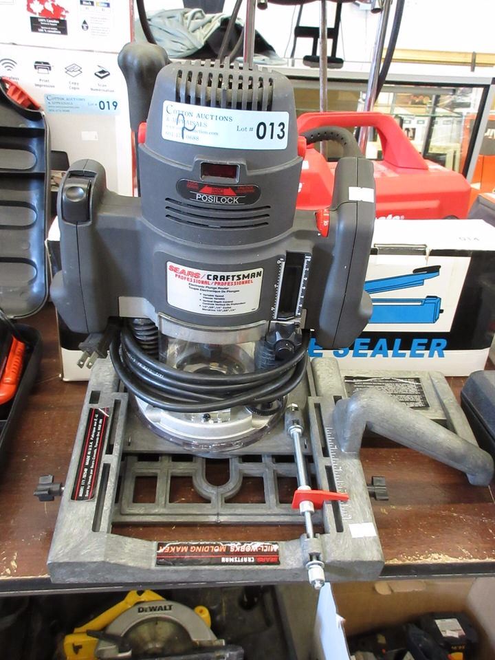 Craftsman Electronic Plunge Router w/moulding Jig