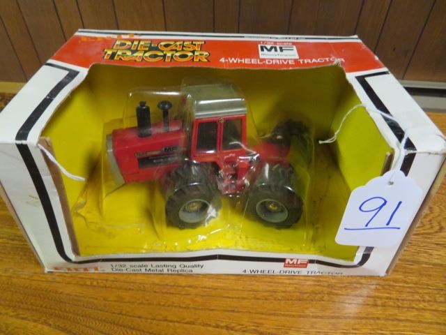 Massey Ferguson 4880 Four Wheel Drive Tractor 1/32 scale