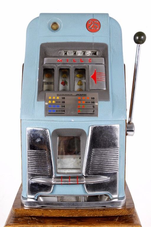1940's Mills High Top 25¢ Slot Machine & Oak Stand