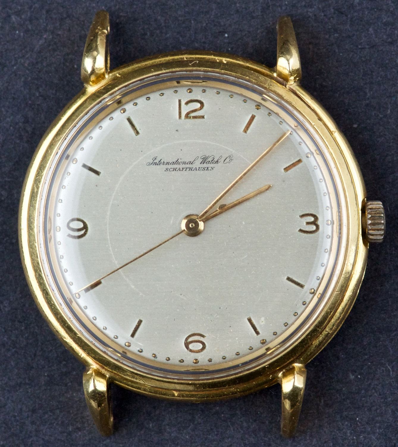Circa 1940's IWC 18Kt Gold Cal. C89 Mens Dress Watch