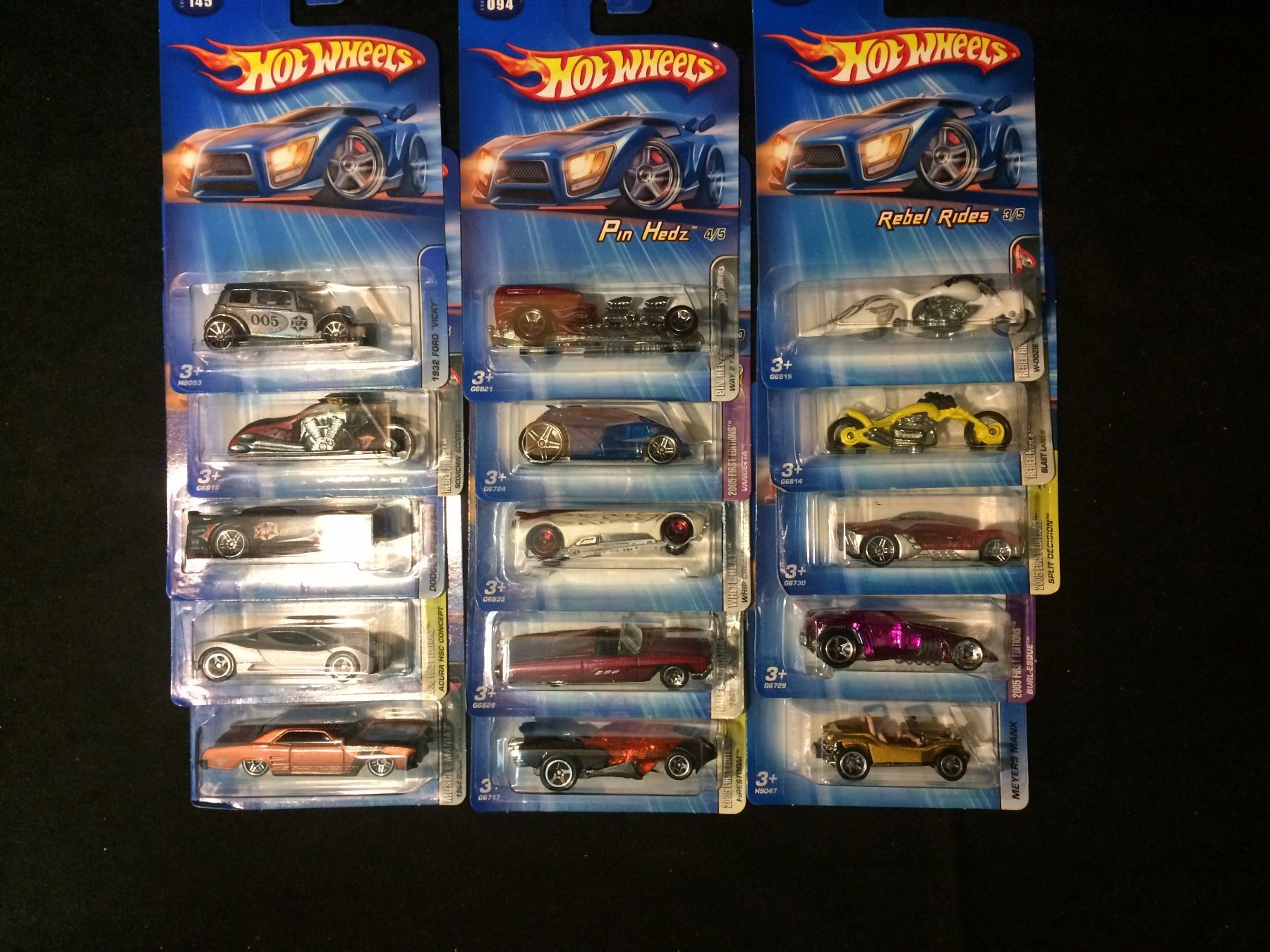 BRAND NEW HOT WHEELS TOY CAR LOT