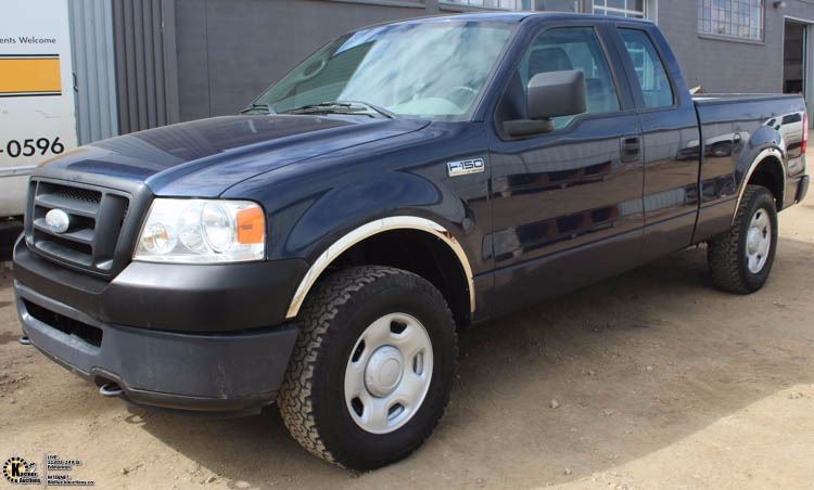 2006 FORD F150 XL SUPER CAB LONG BOX 4X4
