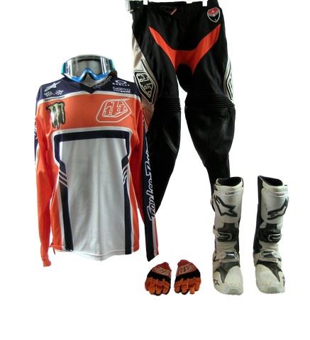 Point Break Jeff (Max Thieriot) Movie Costumes