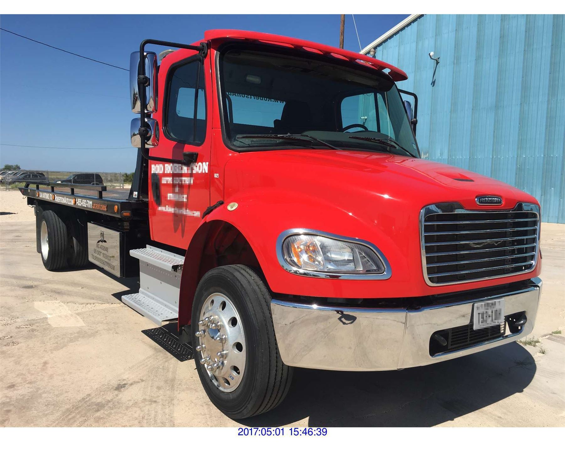 2015 - FREIGHTLINER M2 // DIESEL
