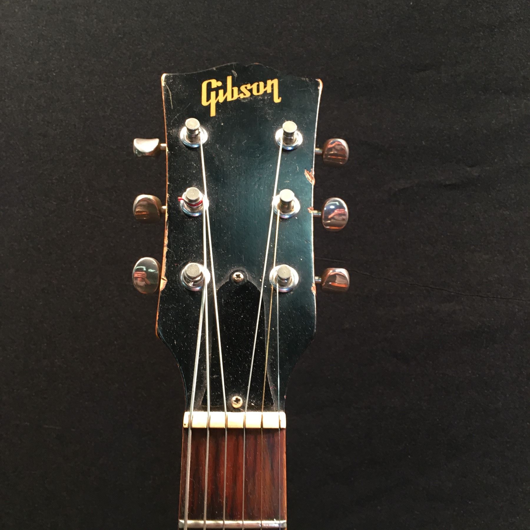 GIBSON ACOUSTIC GUITAR SERIAL NUMBER 85769 MADE AT THE KALAMAZOO GIBSON ACOUSTIC GUITAR SERIAL NUMBER 85769 MADE AT THE KALAMAZOO