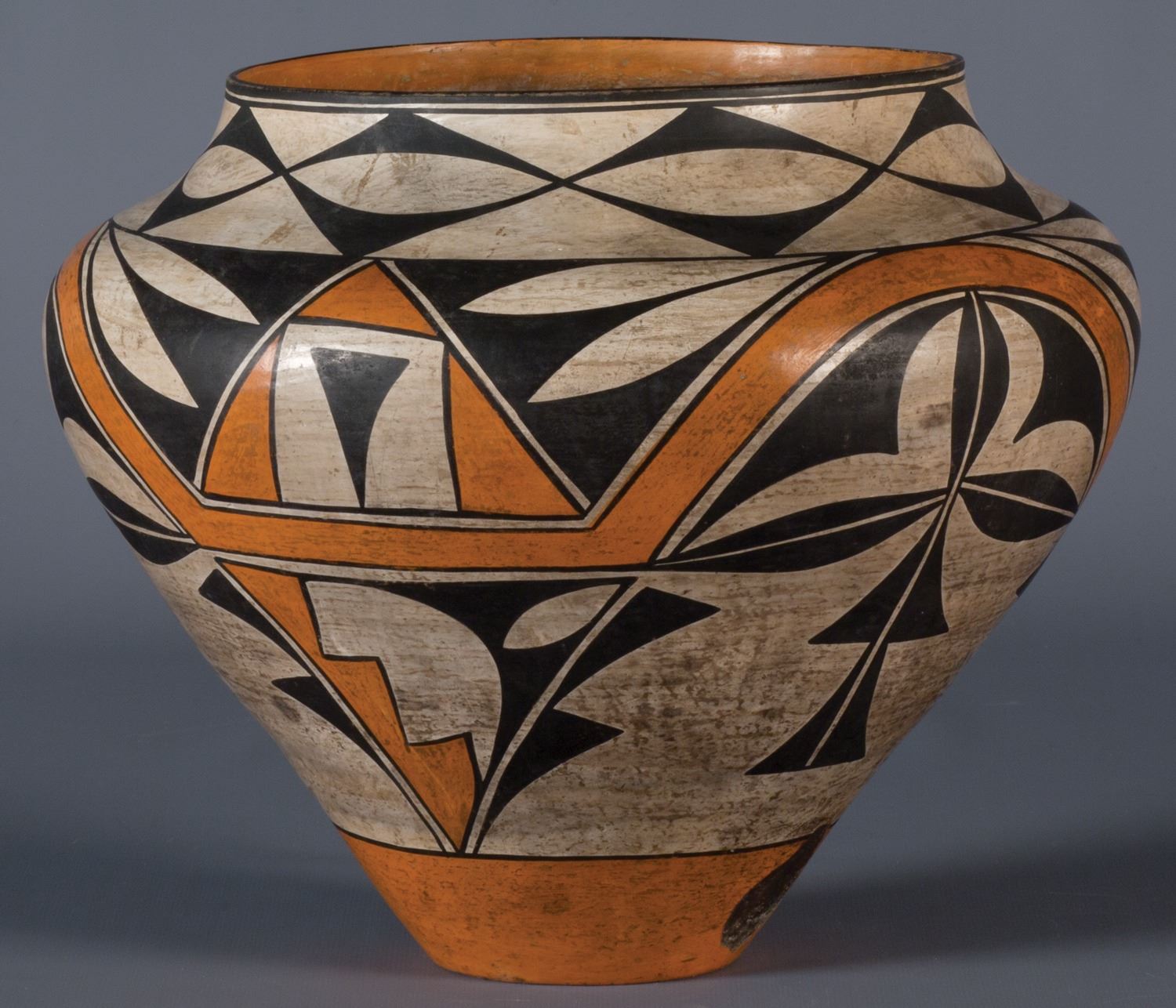 Decorative Pueblo Pot