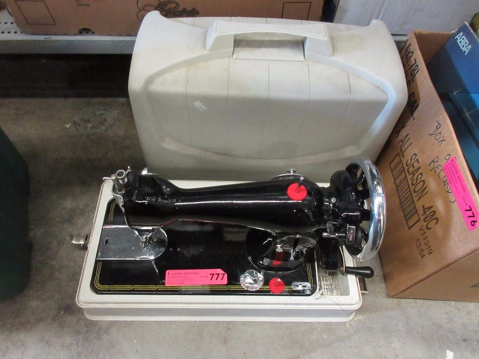 Singer Sewing Machine & Case