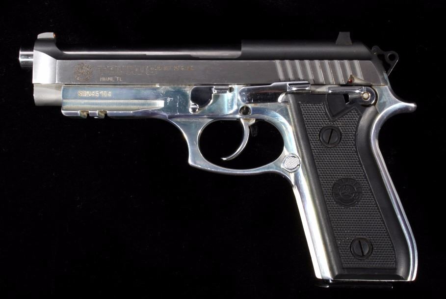 Taurus PT100AFS 40 Cal Stainless Semi- Auto Pistol