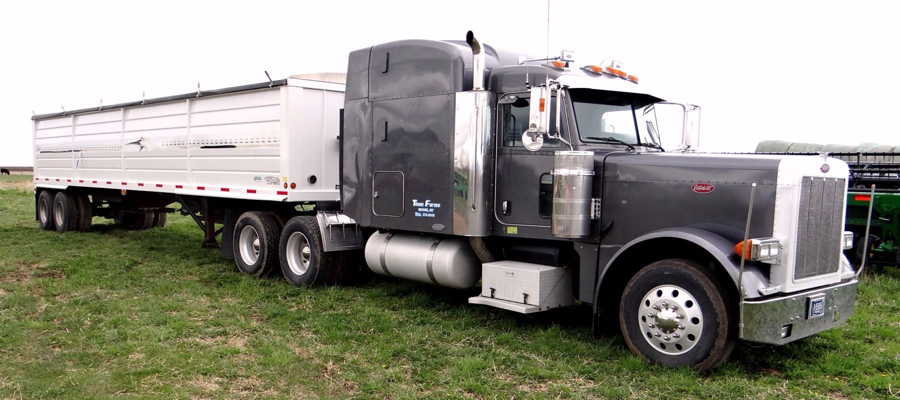 2006 Peterbilt Mdl. 379, CAT C15, 10 auto-shift, Unibilt Ultra sleeper ...