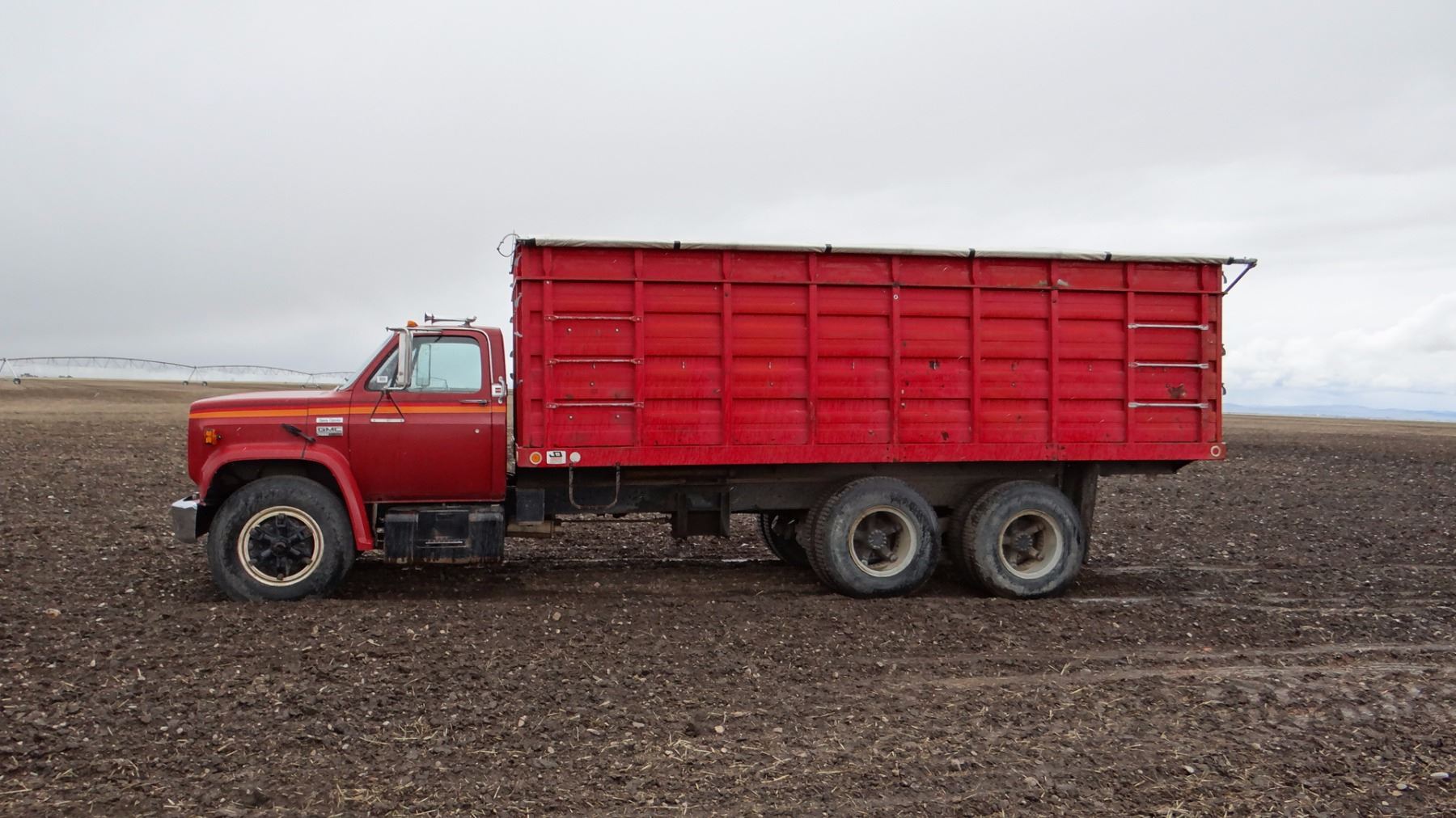 1979 GMC 7000 tandem truck, 427 eng., 13 spd., twin screw, air brakes ...