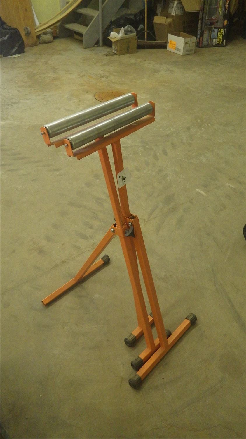 Set of adjustable roller stands