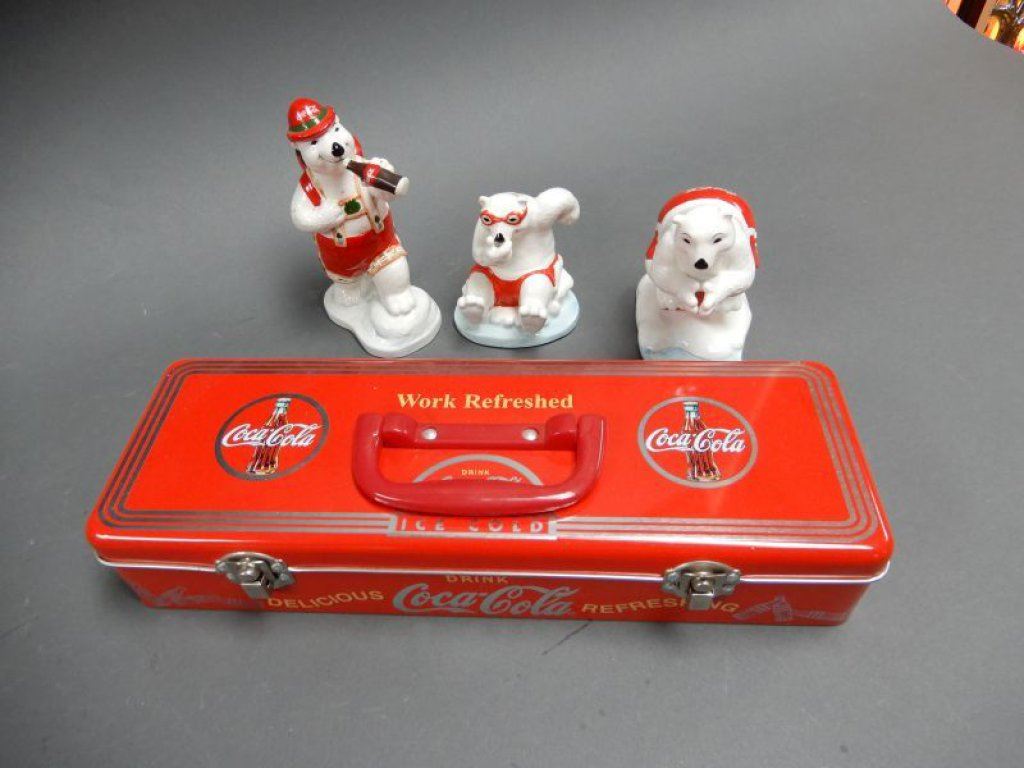 LOT OF COCA-COLA COLLECTIBLES 11 TOY TRUCKS, FOUNTAIN MUSIC MACHINE, 3 ...