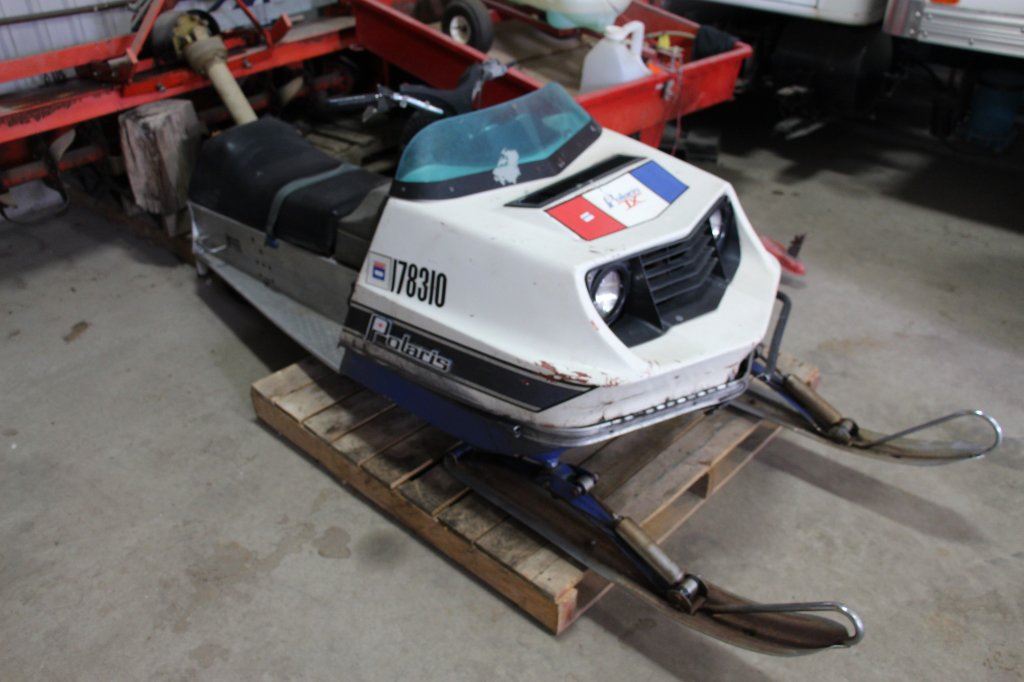 1974 POLARIS TX 440 SNOWMOBILE COMES WITH EXTRA HOOD