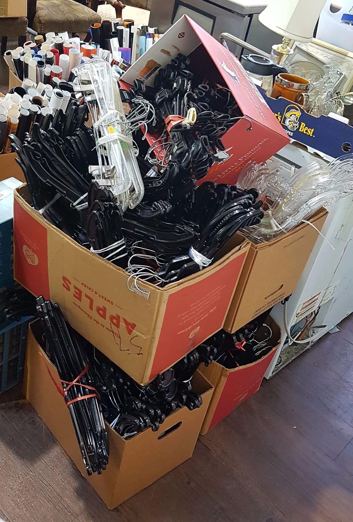 5 BOXES COMMERCIAL CLOTHES HANGERS