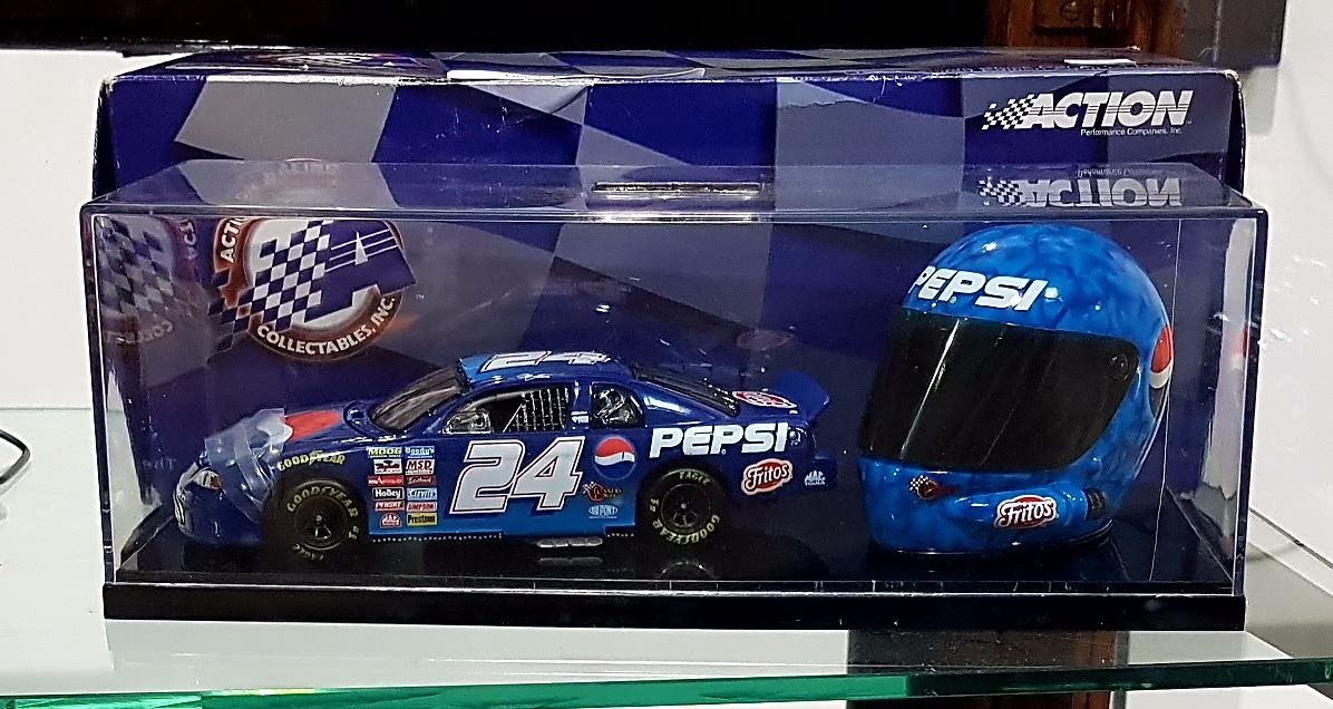 1999 LTD EDITION JEFF GORDON PEPSI DIE CAST CAR & HELMET