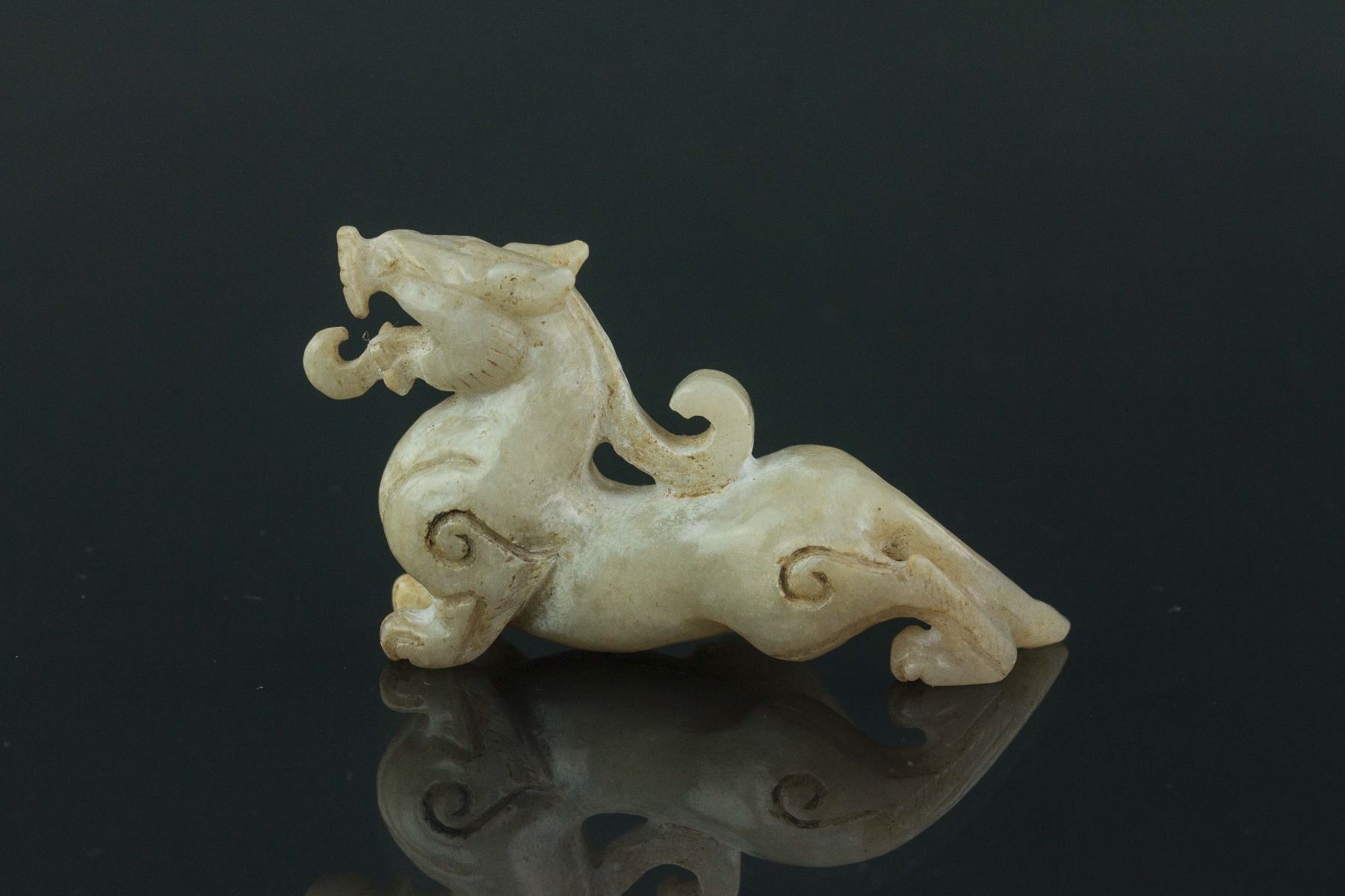 Pair Han Dynasty Hetian White Jade Carved Dragons