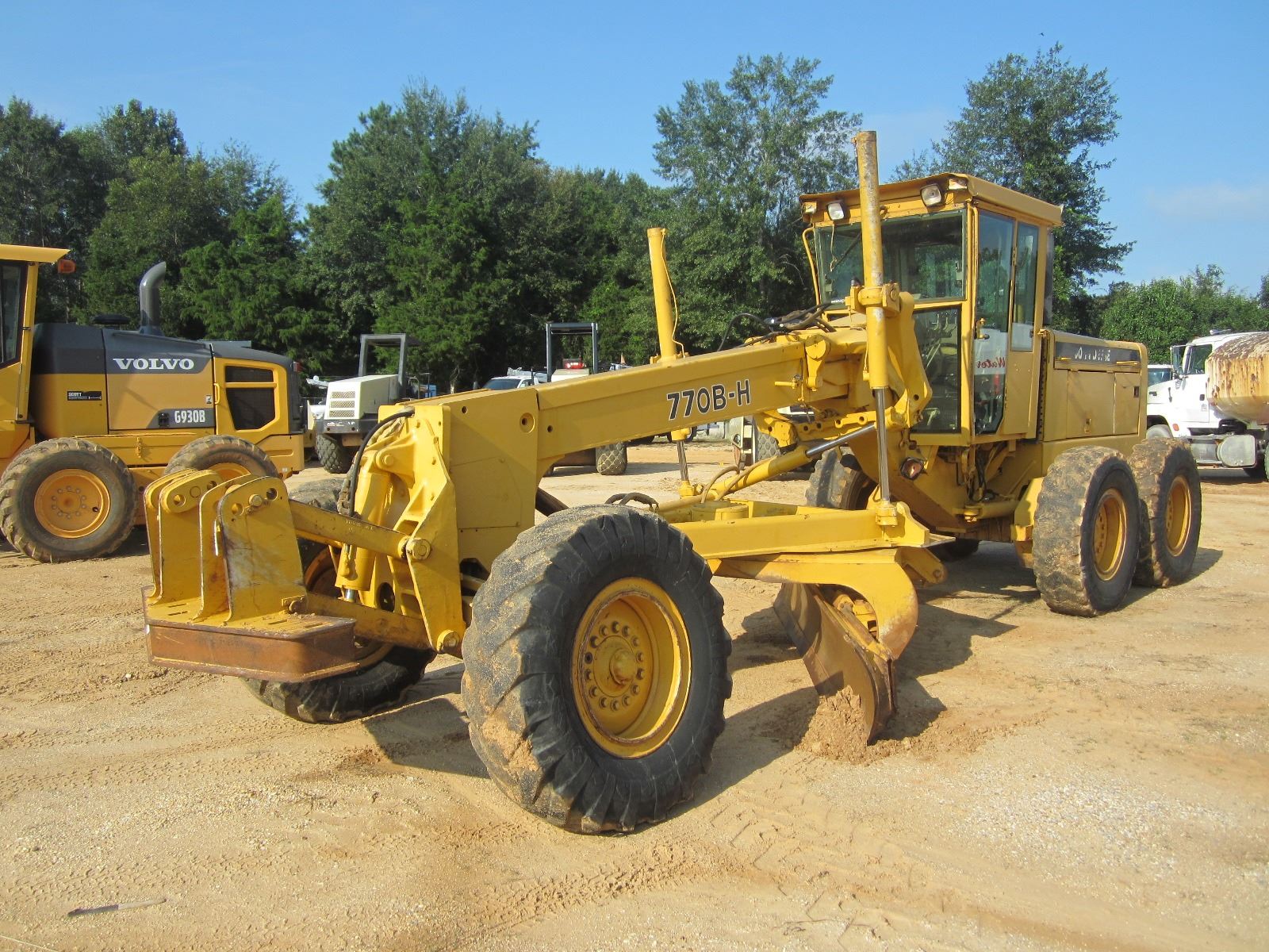 JOHN DEERE 770B-H MOTOR GRADER, VIN/SN:535131 - 12' MOLDBOARD W/TIP CONTROL, SCARIFIER, ECAB W ...
