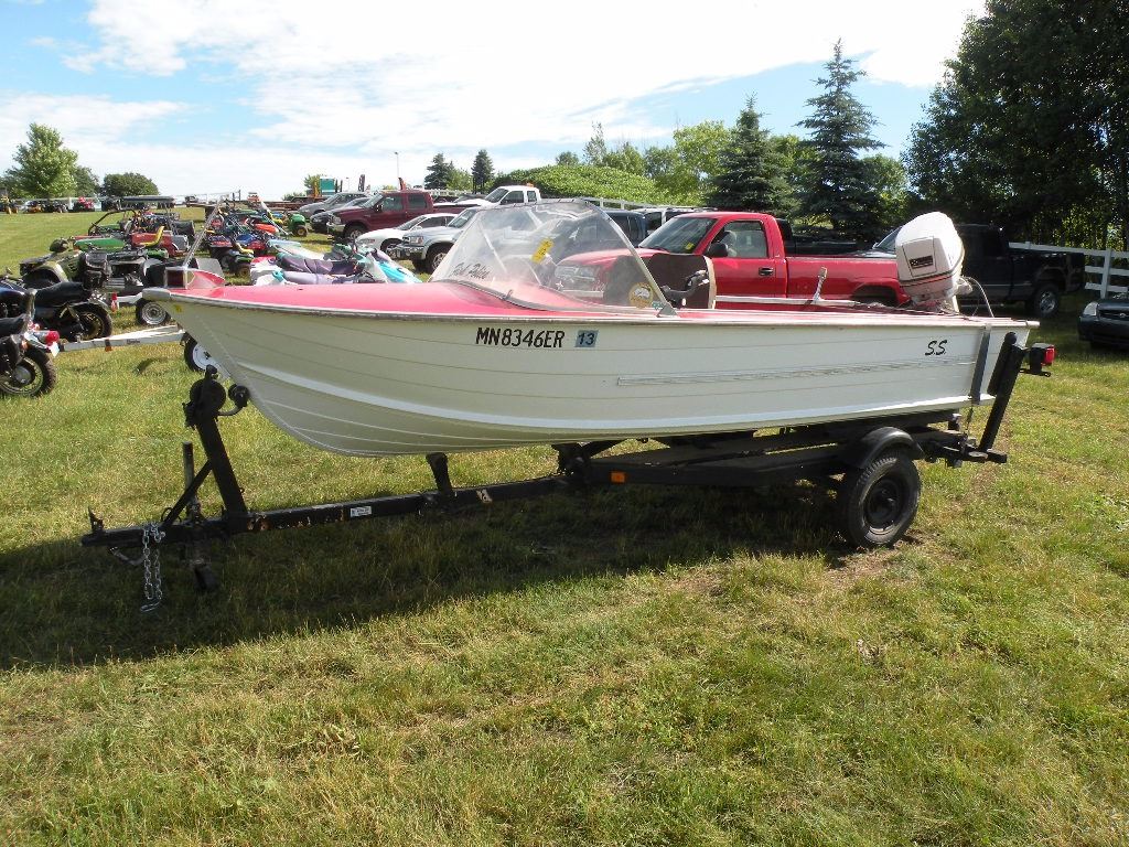 1962 StarCraft 15' boat w/trailer