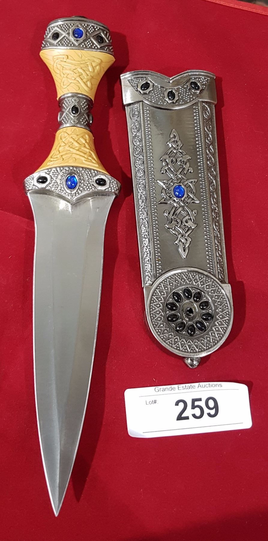 FANTASY DAGGER W/SHEATH