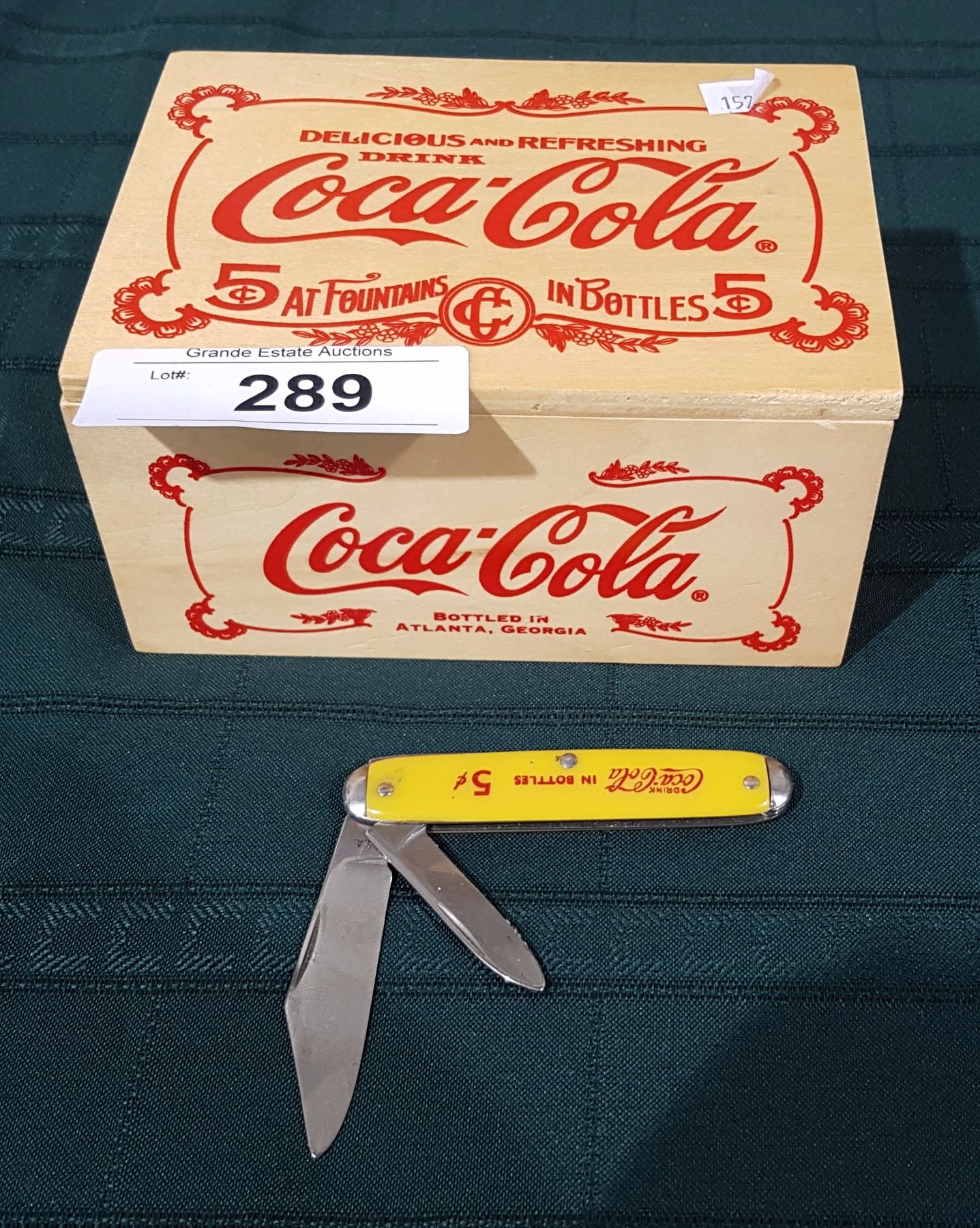 COCA COLA POCKET KNIFE & BOX