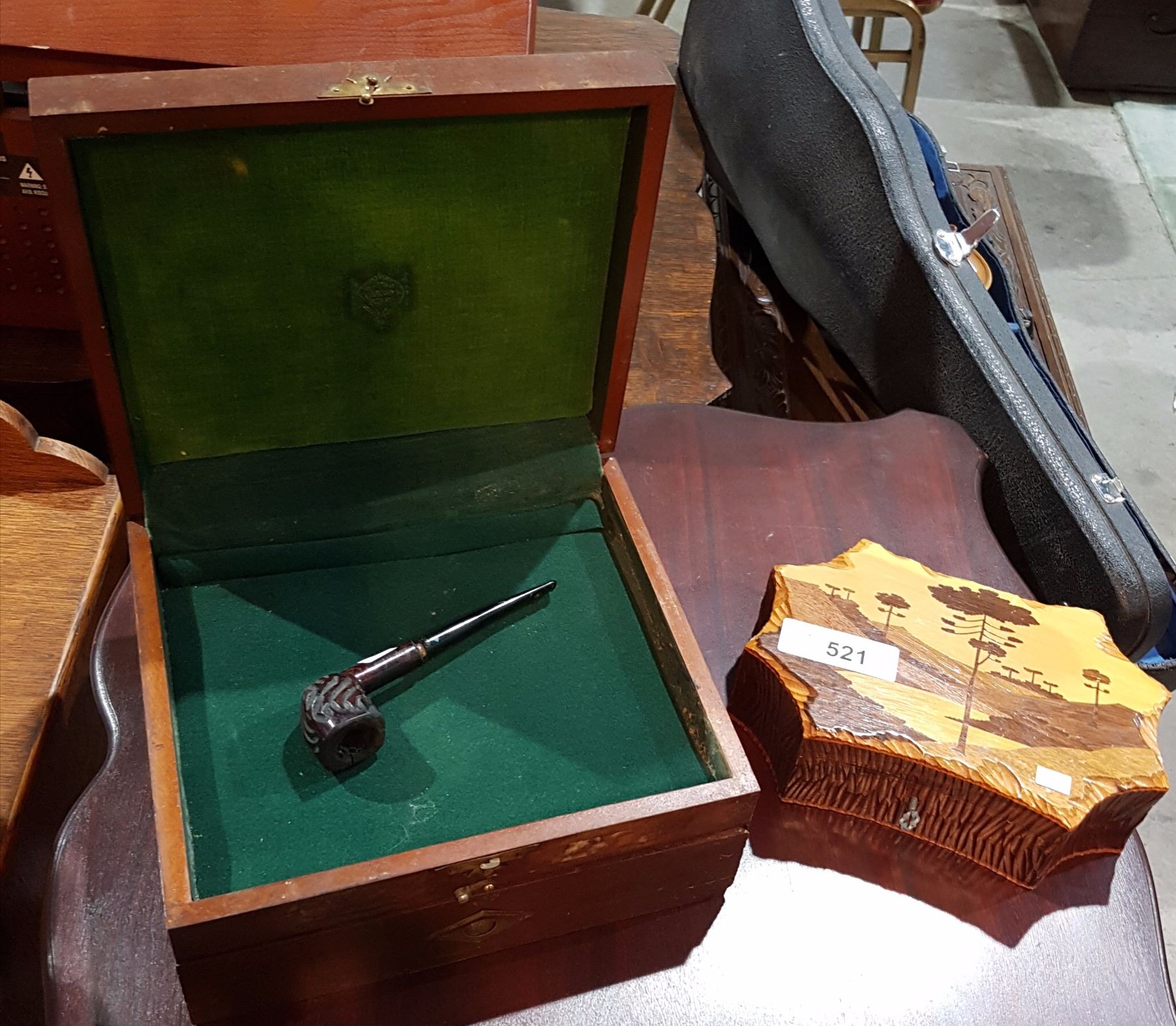 VINTAGE PIPE BOX W/ONE PIPE & TRINKET BOX