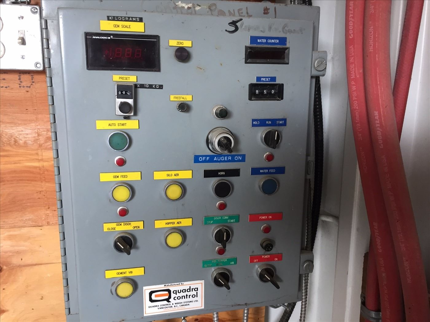 Quadra control concrete batch plant, includes conveyor belt and C-Can ...