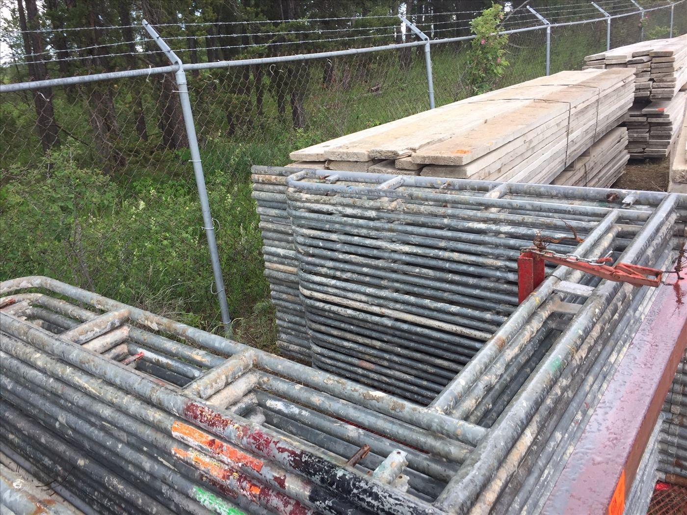 Twenty five 6' Scaffold frames with scaffold rack