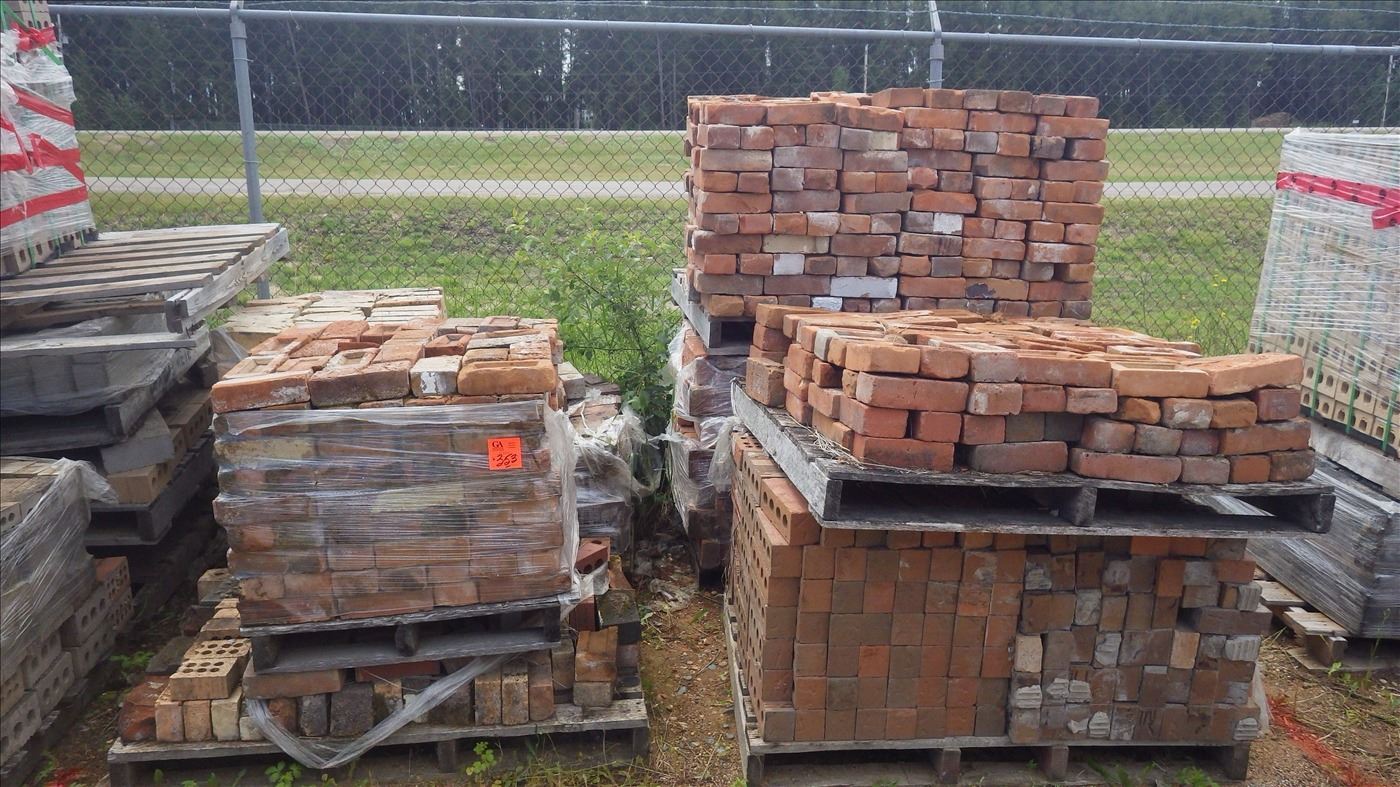 Seven pallets of misc bricks