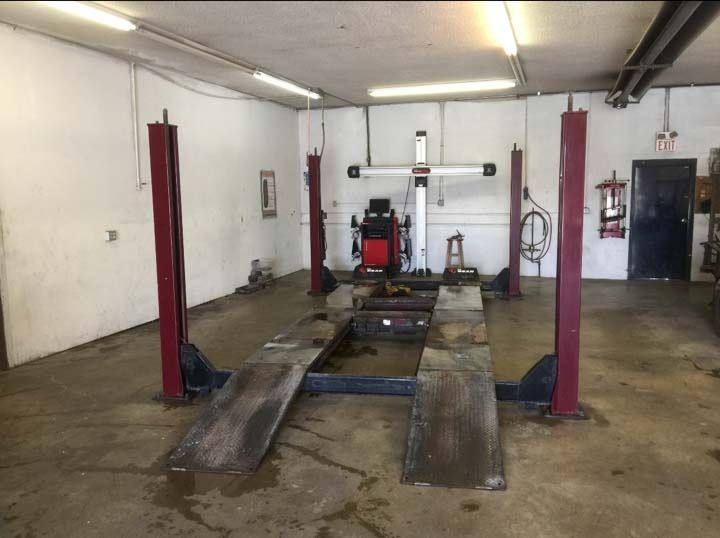 John Bean Wheeltronic Heavy Duty 12,000 lb Truck & Car Lift