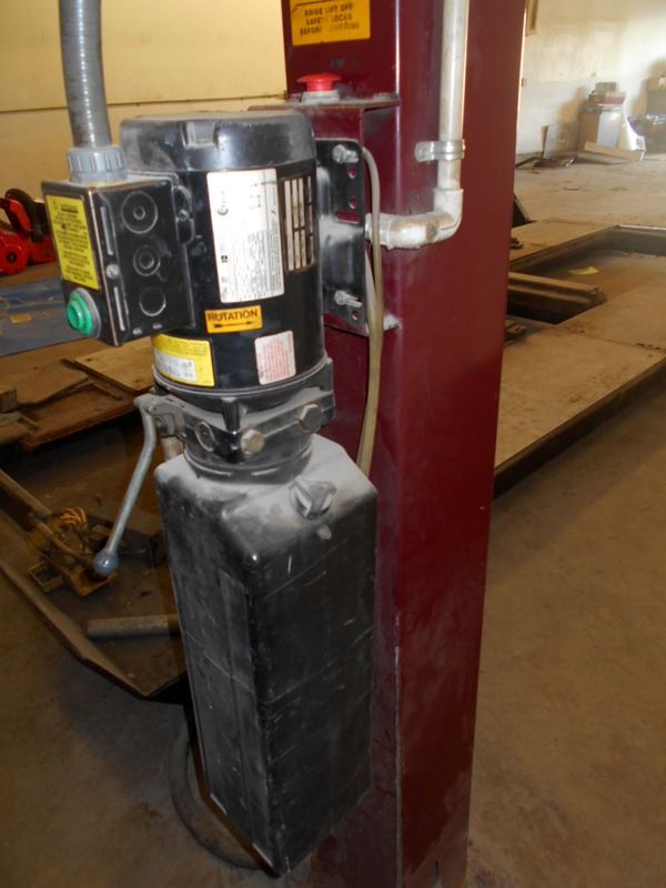 John Bean Wheeltronic Heavy Duty 12,000 lb Truck & Car Lift