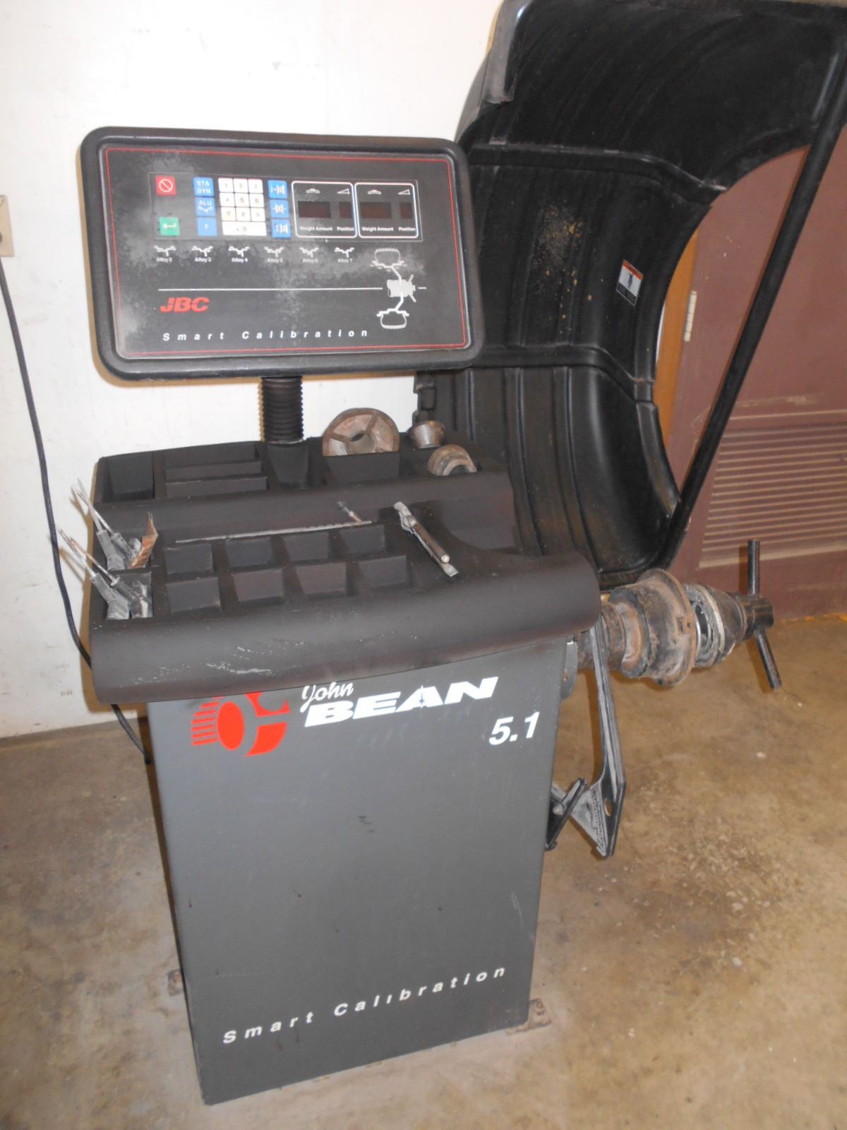 John Bean 5.1 Tire Balance Machine