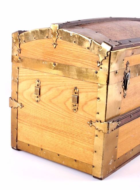 Antique Salesman Sample Toy Humpback Trunk