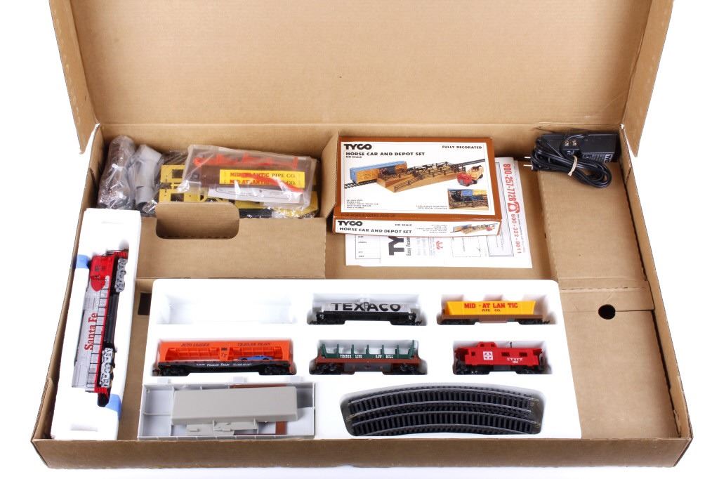 Tyco Railroad Empire Electric HO Scale Train Set