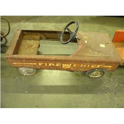 VINTAGE FIRE CHIEF PEDAL CAR