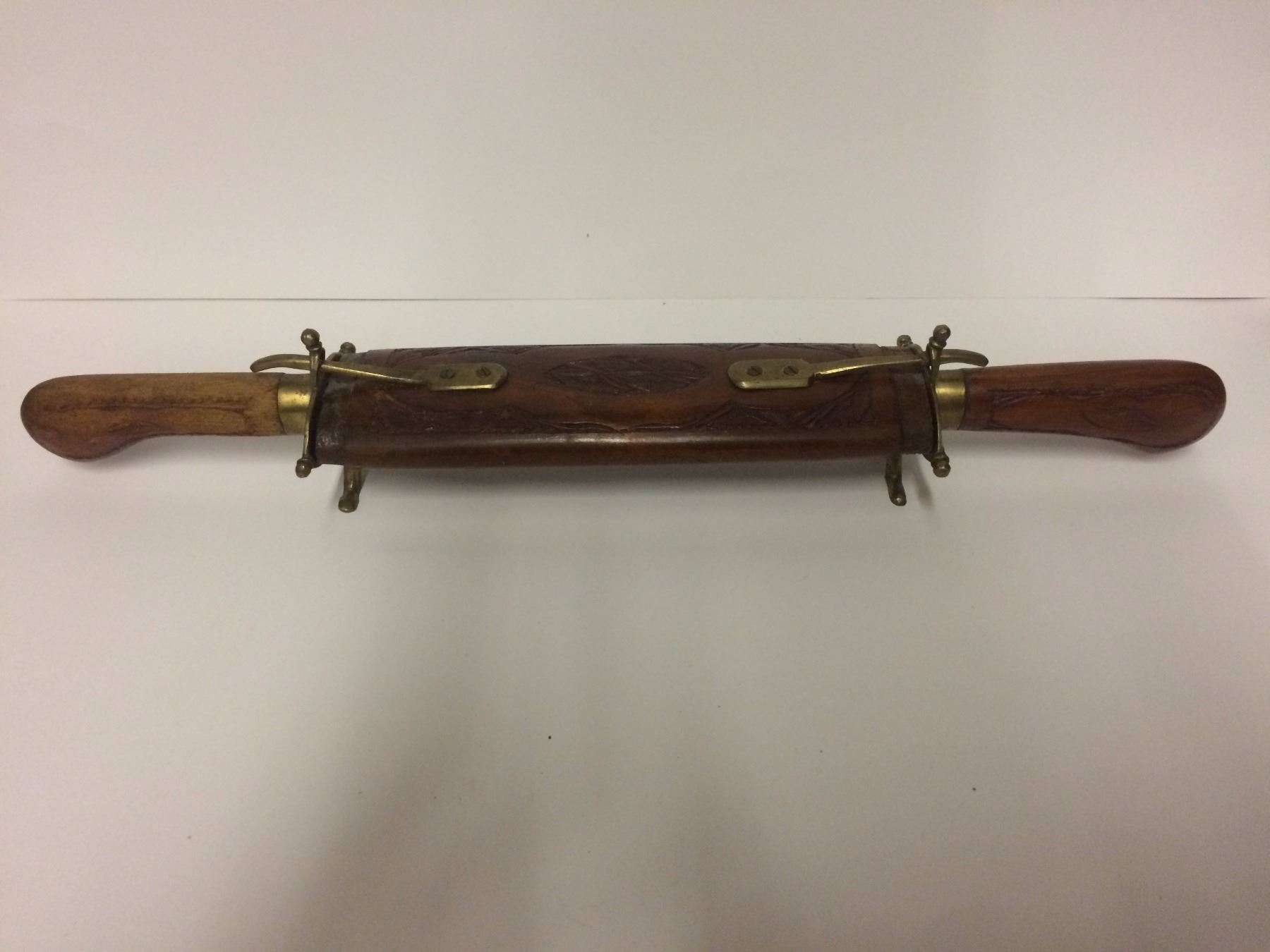 SOLID WOOD MADE IN INDIA CARVING SET