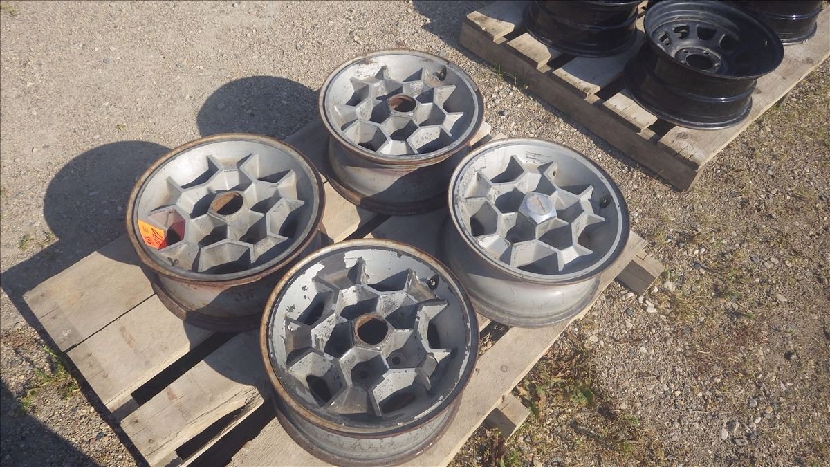 SET OF 4 1970-75 PONTIAC TRANS-AM HONEYCOMB WHEELS