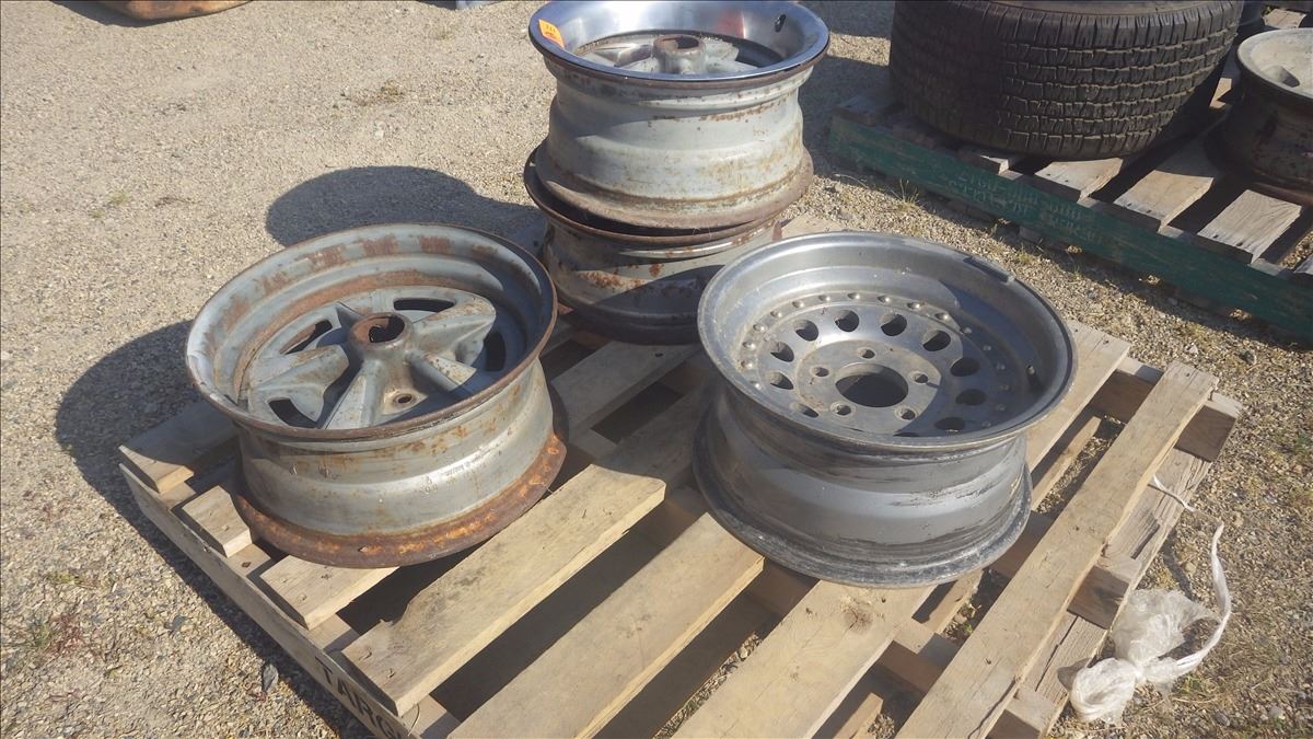 3 PONTIAC 15" RALLY WHEELS AND 1 15"X7" GENERAL ALUMINUM WHEEL