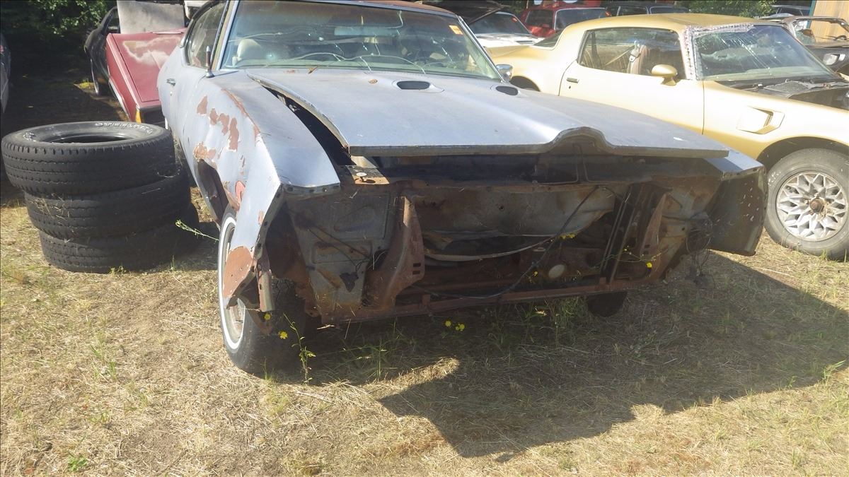 1969 PONTIAC GTO FENDERS AND BUMPERS INCLUDED