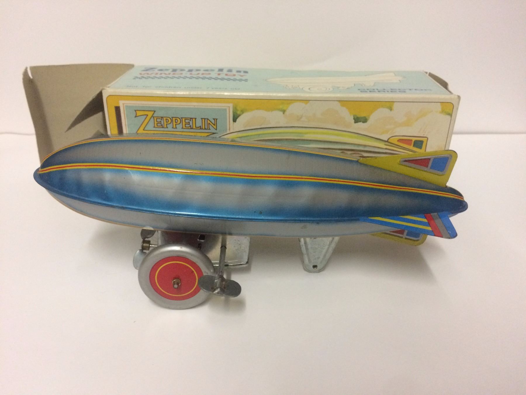 SCHYLLING ALUMINUM AIRSHIP GRAF ZEPPELIN WIND UP TIN LITHO TOY ORIGINAL BOX