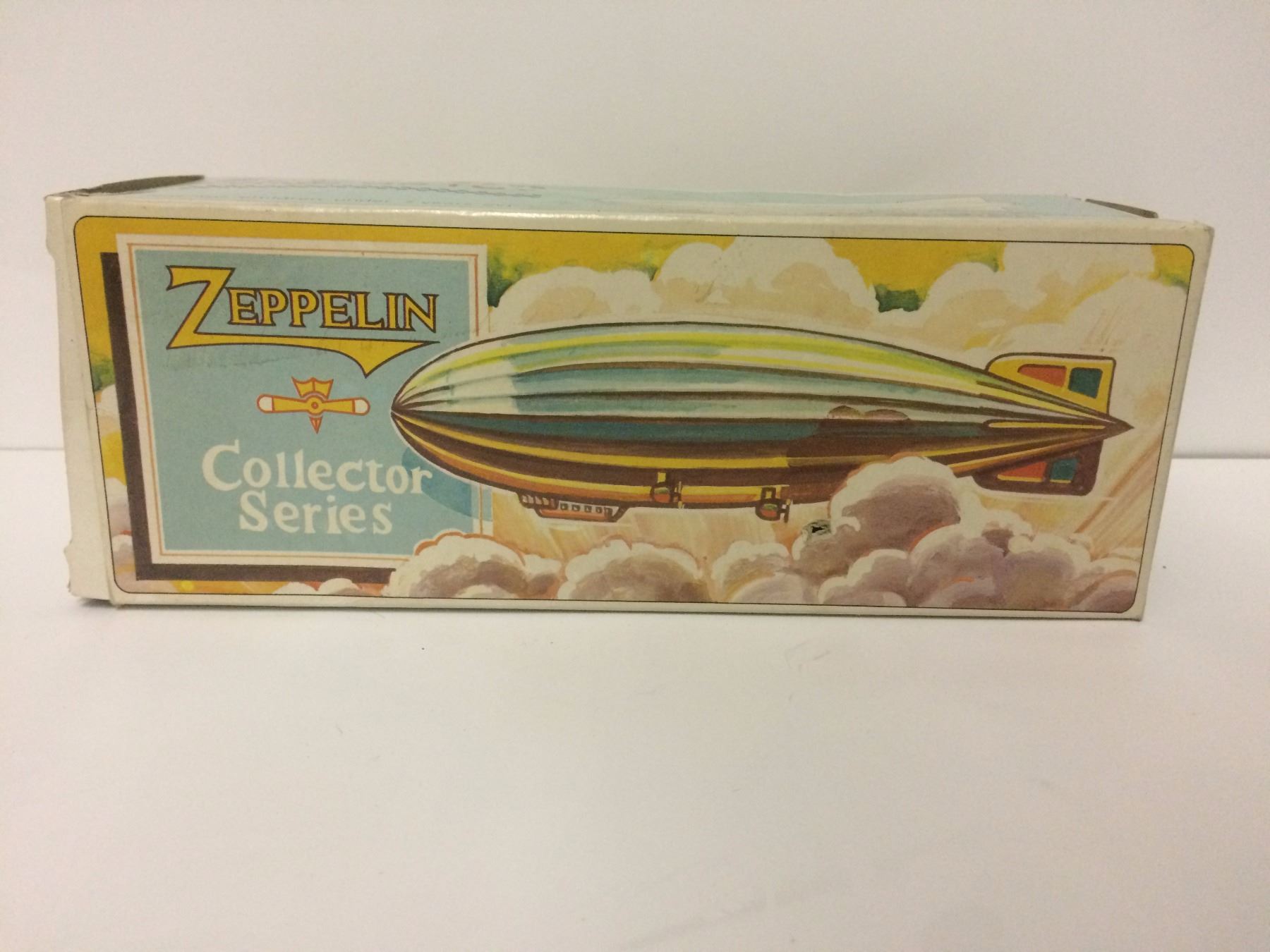 SCHYLLING ALUMINUM AIRSHIP GRAF ZEPPELIN WIND UP TIN LITHO TOY ORIGINAL BOX