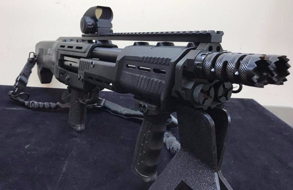 DP12 Black with Optic, Breacher chokes, Sling