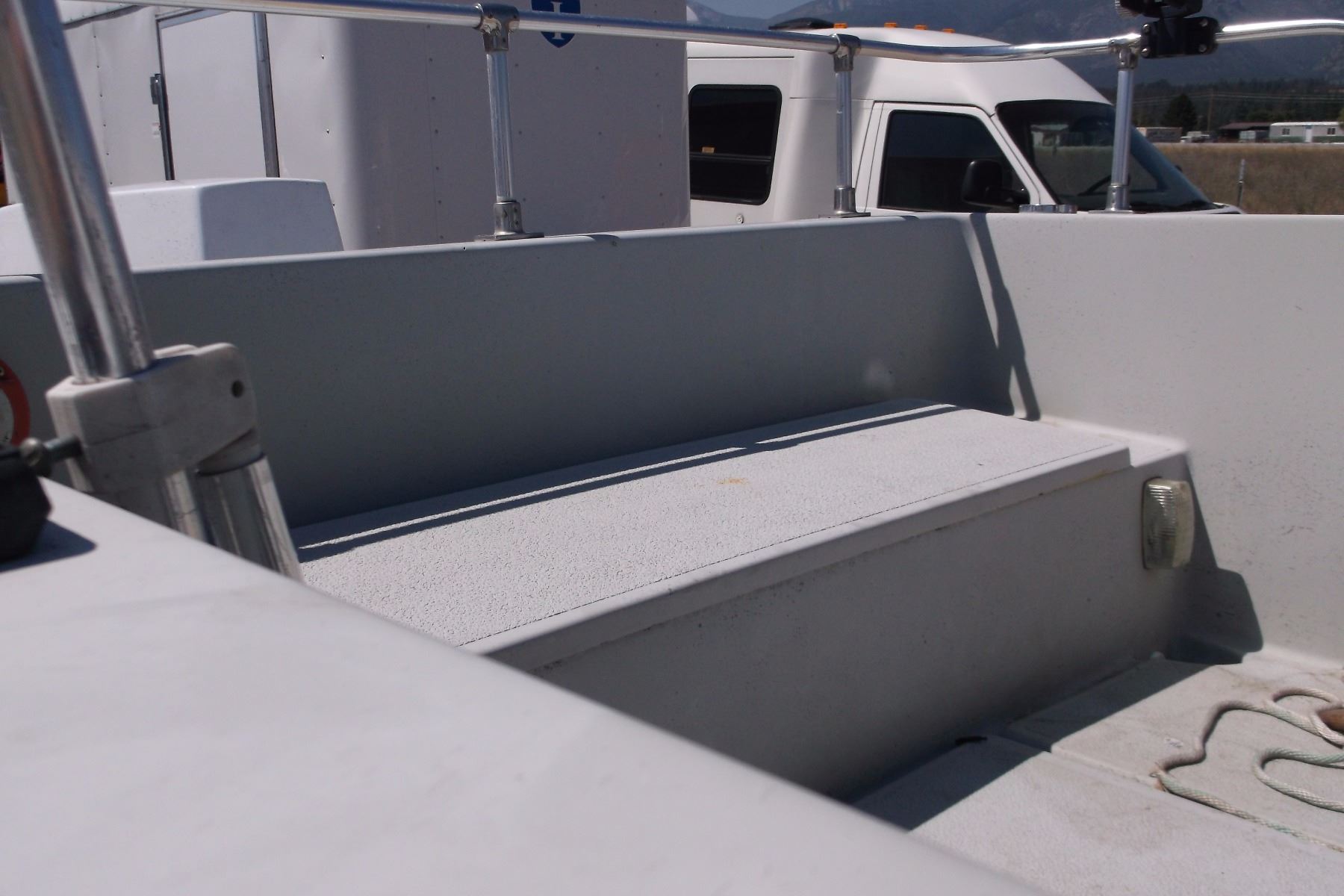 1984 Tide Runner- 16'-130 HP Johnson- Ocean Platform- Fully Enclosed Top