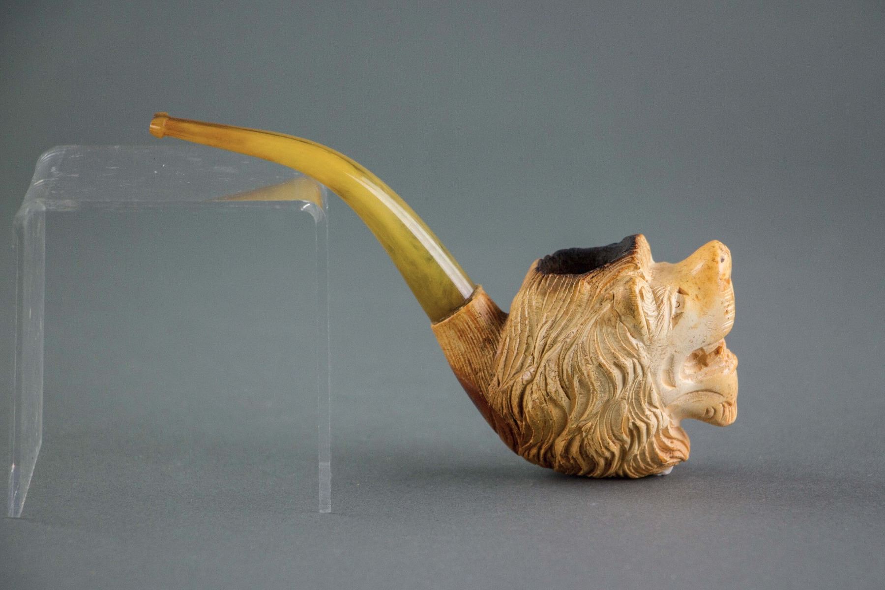 Chinese Wood Carved Lion Stummel Pipe