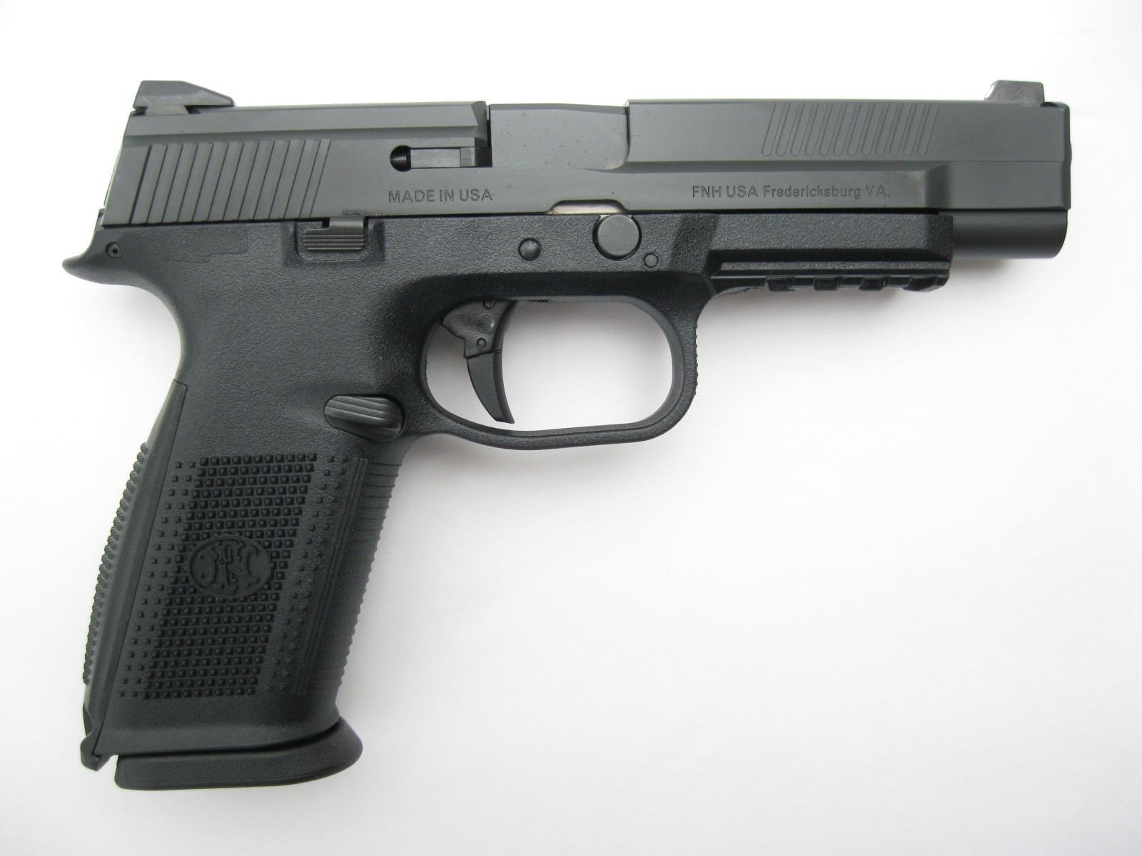 FNH, FNS-9L, 9mm, 17 Shot, Fixed 3 Dot Sights, NEW IN BOX, LONG SLIDE ...